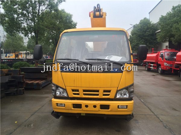 ISUZU Telescopic Boom Overhead Working Truck.